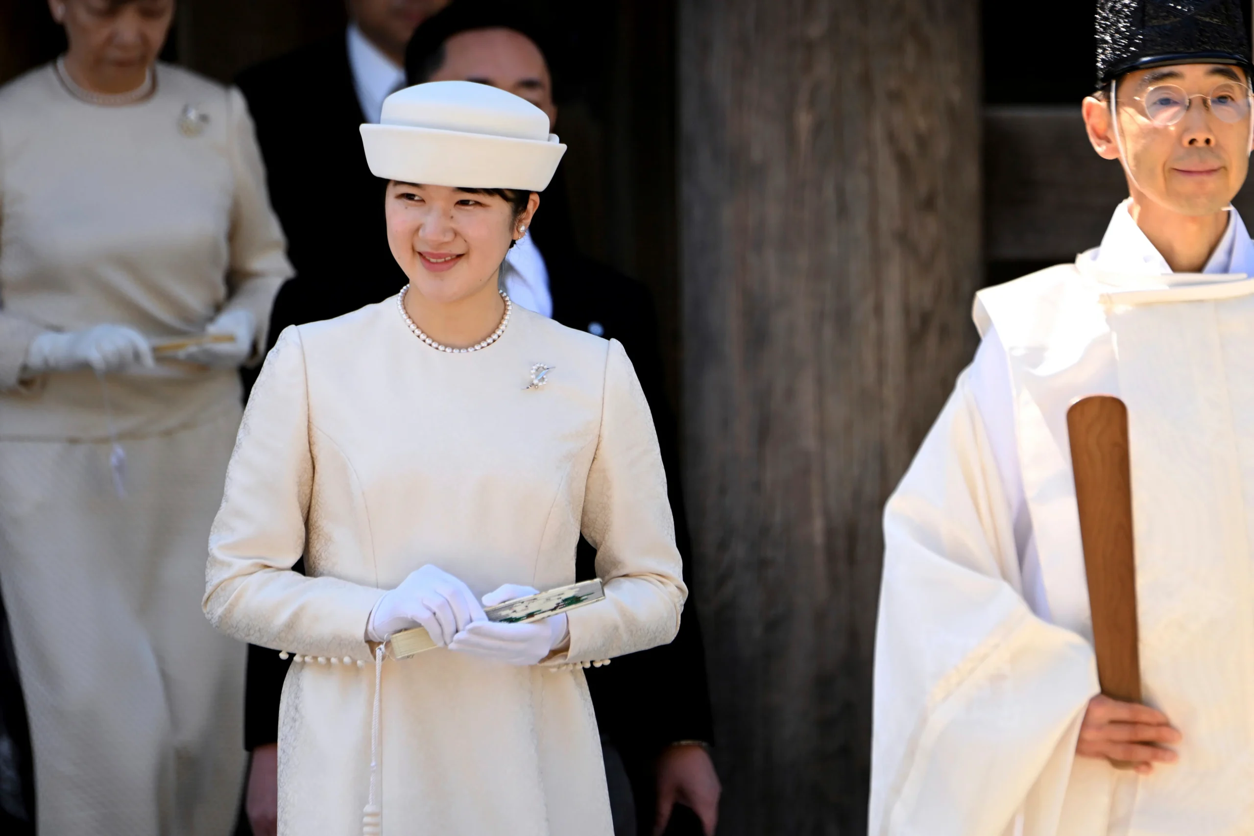 Princess Aiko Calls To Reform Male-Only Imp Succession Law
